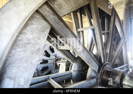 Elevator top wheel Stock Photo - Alamy