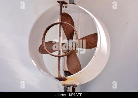 Picture of an Old Boat Helix Propeller Stock Photo - Alamy