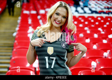 US model Emily Rogawski shows her support for Germany by painting her ...