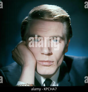 ADAM FAITH English pop singer with his manager Eve Taylor in 1962 ...