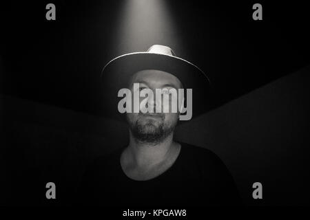 DJ at Zouk Club in Singapore spins for a ready crowd Stock Photo - Alamy