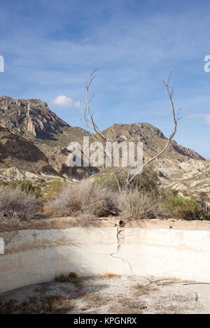 Empty run-down villa in the countryside Stock Photo - Alamy