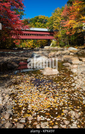 A scenic autumn landscape in Conway Summit, Eastern Sierra, California ...