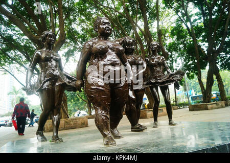 Urban sculpture landscape: female figure statues Stock Photo - Alamy