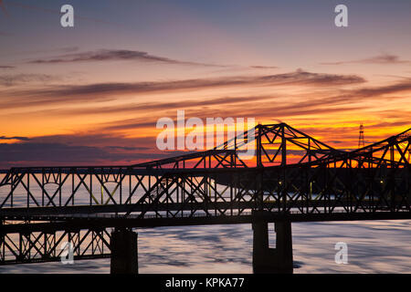 Interstate 80 Mississippi River Bridge between Iowa and Illinois. Fred ...