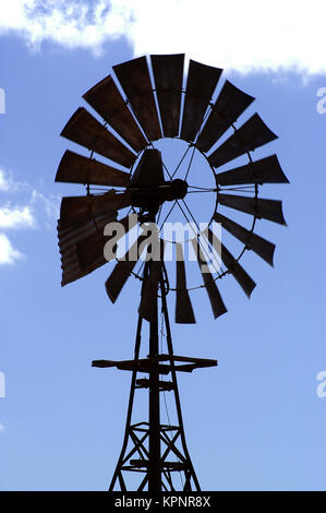 Wind mill in the Australian bush Stock Photo - Alamy