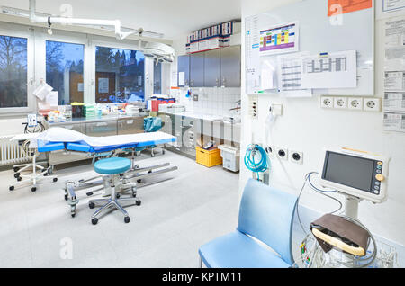 hospital ecg room station treatment Stock Photo - Alamy