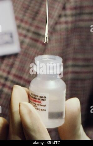 Bifurcated Needle for Smallpox Vaccination Stock Photo - Alamy