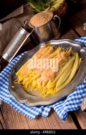 Yellow beans with butter and breadcrumbs Stock Photo - Alamy