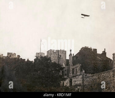 Gustav Hamel leaving Hendon for Windsor Stock Photo - Alamy