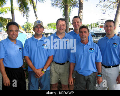 NEEMO 13 crew underwater Stock Photo - Alamy