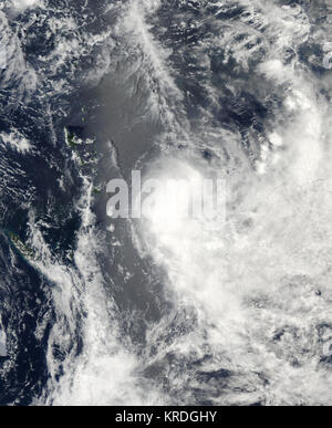 Cyclone Zoe 31 dec 2002 2230Z Stock Photo - Alamy