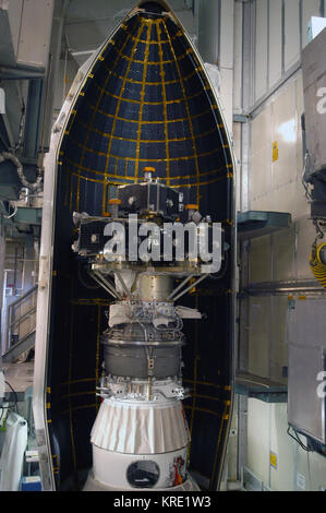 Delta II 7925-10C fairing ready for installation around THEMIS Stock ...
