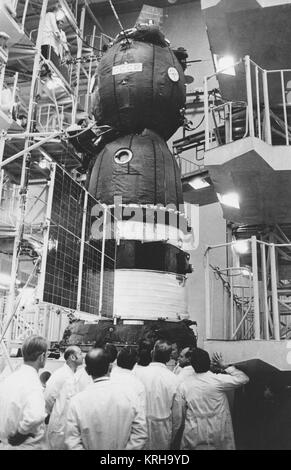 Apollo Soyuz Test Project Mission Control Stock Photo - Alamy