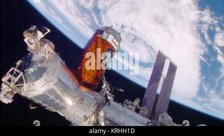 ISS-44 HTV-5 berthing 4 Stock Photo - Alamy