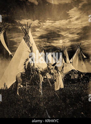 Native Americans On the War Path Stock Photo - Alamy