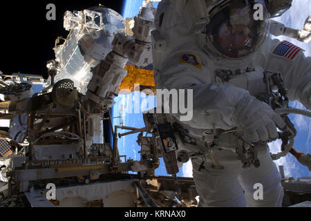 ISS-50 EVA-4 (a) Peggy Whitson inside the Quest airlock Stock Photo - Alamy