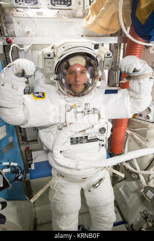 ISS-50 EVA-2 (a) inside the Quest airlock Stock Photo - Alamy