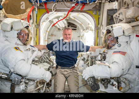 ISS-50 EVA-2 (a) inside the Quest airlock Stock Photo - Alamy