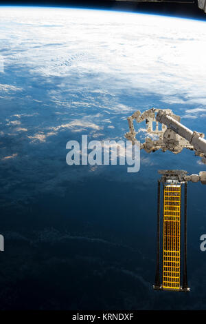 ISS-52 Roll Out Solar Array (ROSA) (4 Stock Photo - Alamy