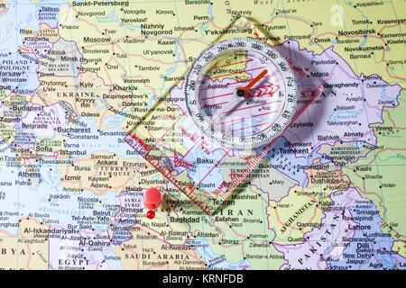 iraq map with red pin and compass Stock Photo - Alamy