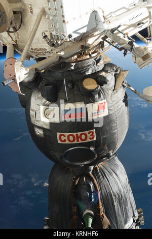 The Soyuz MS-05 spacecraft with astronauts Randy Bresnik, Paolo Nespoli ...