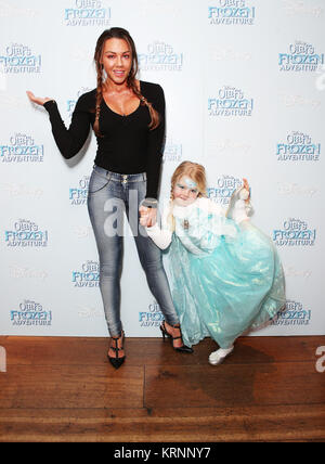 Michelle Heaton and her daughter Faith meet the Olaf character from ...