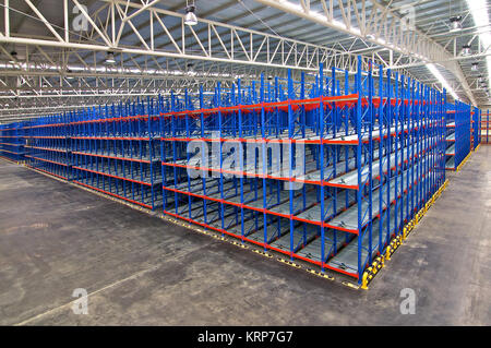 Distribution center warehouse storage shelving system Stock Photo - Alamy