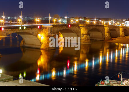 Augustus Bridge, Elba at night, Dresden, Germany Stock Photo - Alamy