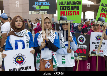 Kuala Lumpur, Malaysia - 11 December, 2016: Balai Rong Seri of Istana ...