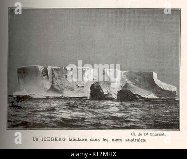 large tabular (table) iceberg in southern ocean off antarctic peninsula ...