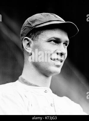 This historic photograph from the National Library of Norway depicts a ...