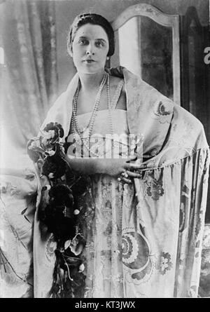 Geraldine Farrar, an American opera singer and actress, was a prominent ...