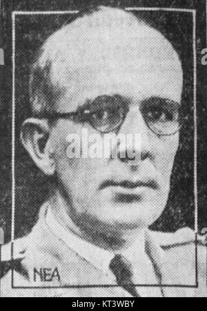 United States Army Major General Philip R. Kensinger Jr., (right ...
