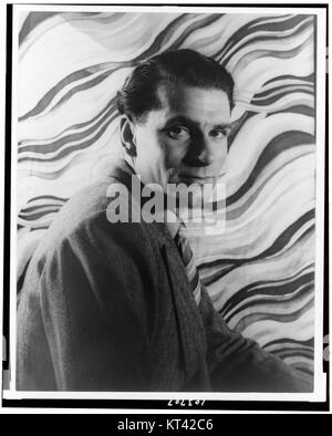 The British actor and director Laurence Olivier playing in 'Coriolanus ...
