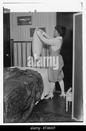 Maud Powell was an American violinist, known for her pioneering career ...
