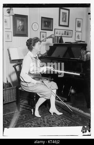 Maud Powell was a prominent American violinist, known for her ...