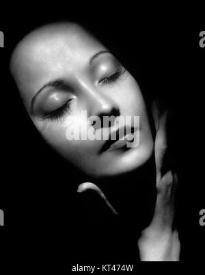 Merle Oberon in Wuthering Heights, a 1939 American romantic period ...