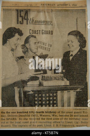 World War II Women. A Member of the G.T.C (Girls Training Corps ...
