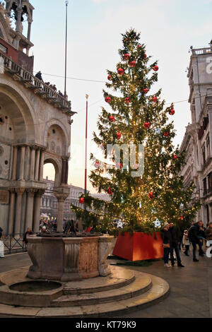 Christmas tree in St. Marks Square, San Marco, Venice, UNESCO World ...