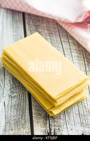 dried uncooked lasagna pasta sheets Stock Photo - Alamy