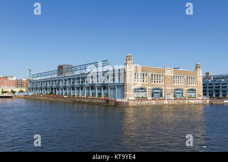 The Pier 3 Condominiums, River Delaware waterfront, Philadelphia ...