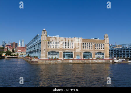 The Pier 3 Condominiums, River Delaware waterfront, Philadelphia ...