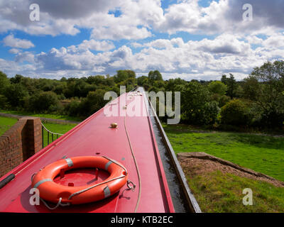 Crossing the Edstone Aqueduct on the Stratford upon Avon Canal ...