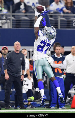 Dallas Cowboys' Jourdan Lewis (27) and Philadelphia Eagles' Corey ...