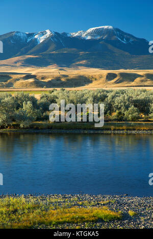 Yellowstone River, Absaroka Mountains, Montana Stock Photo - Alamy
