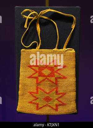 This Nez Perce bag made from corn leaves is part of the collection at ...