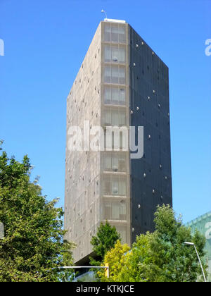 The Edifici Indra 3 in Barcelona is a modern office building known for ...