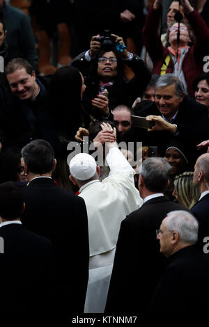 Vatcian City, Vatican. 27th Dec, 2017. POPE FRANCIS general audience in ...