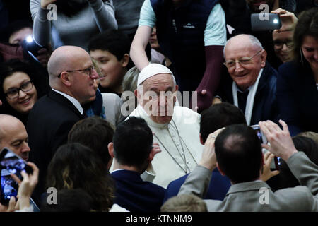 Vatcian City, Vatican. 27th Dec, 2017. POPE FRANCIS general audience in ...